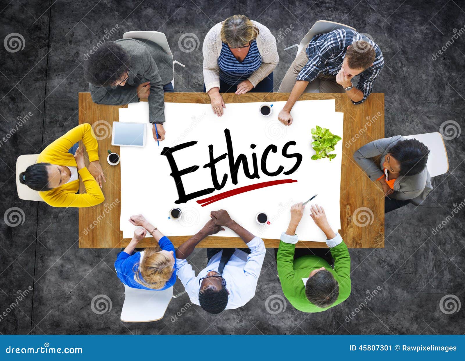 Multi-etnische Groep Die Mensen Over Ethiek Bespreken Stock Afbeelding ...