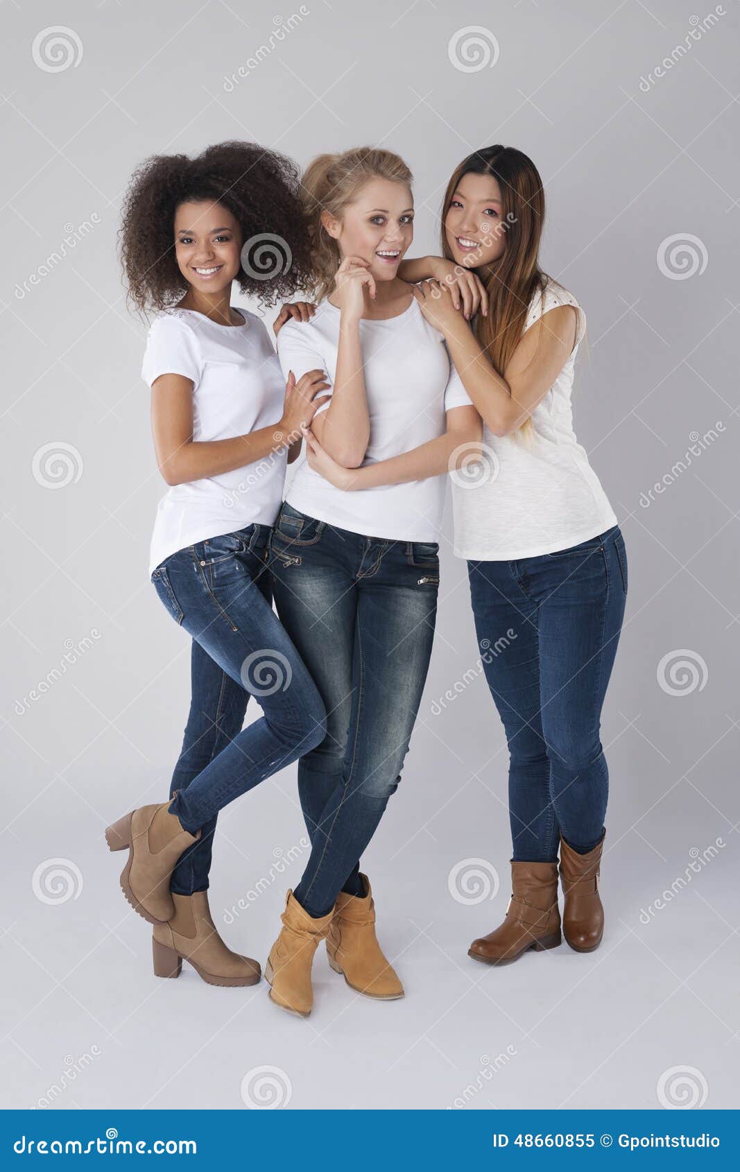 Multi Etnische Vrouwen stock afbeelding. Image of blond - 48660855