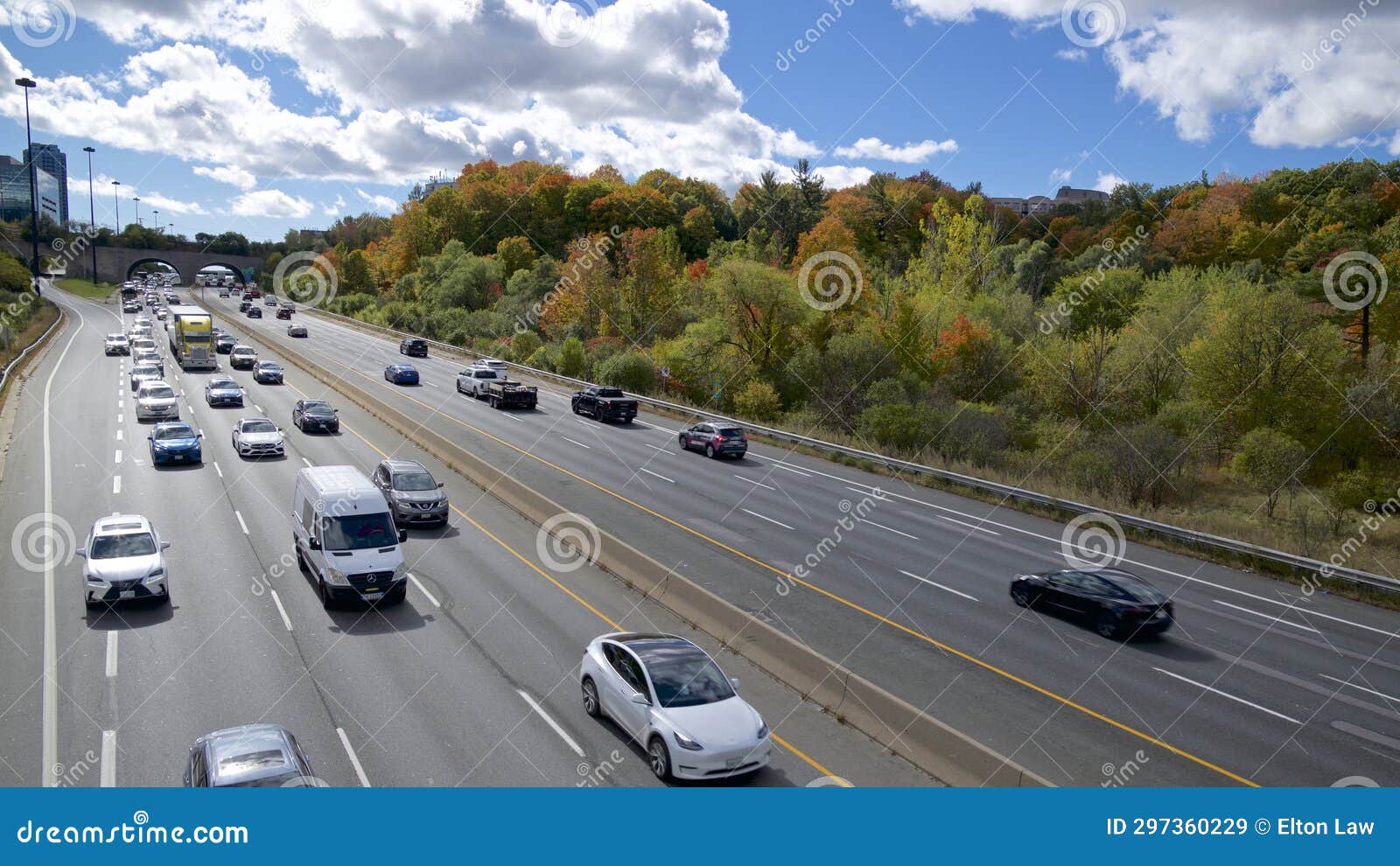 Multi-lane Highway Traffic in Toronto with Autumn Leaf Colour Editorial ...