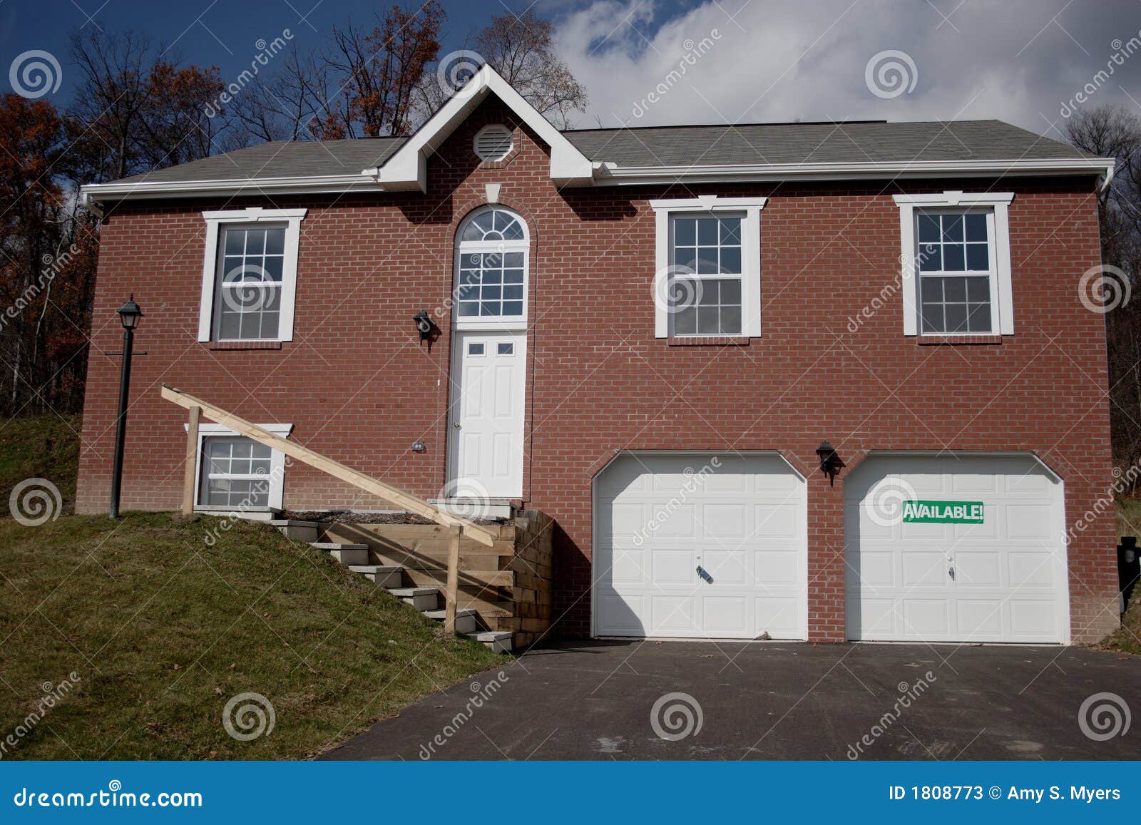 Multi Level Brick Home Picture. Image: 1808773