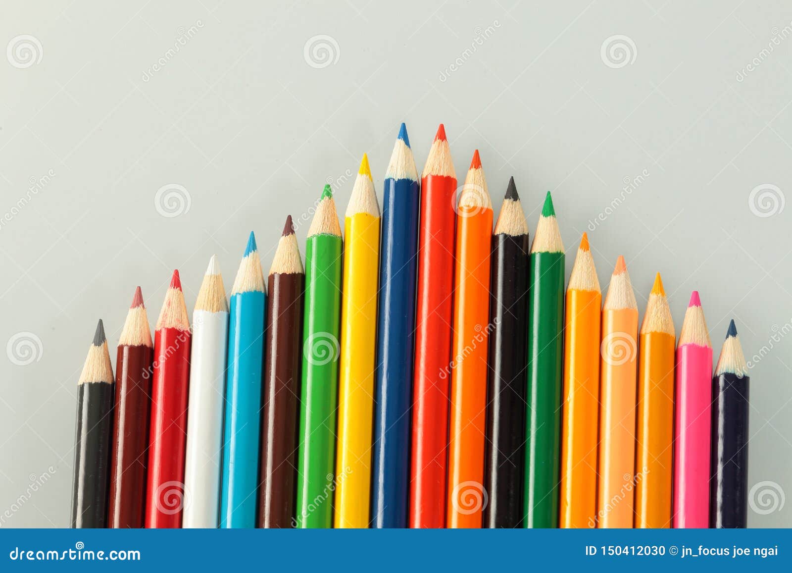 Multi - Pluma Coloreada Del Color Foto de archivo - Imagen de blanco ...