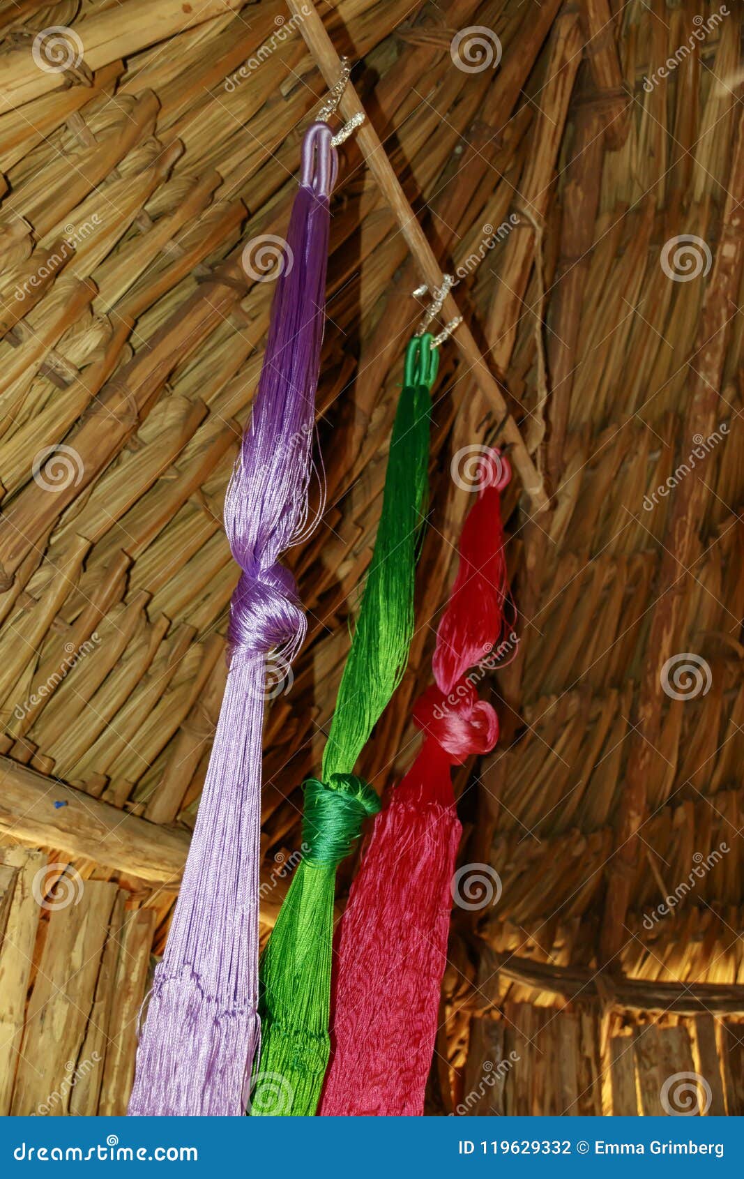 Multi Redes Coloridas Prontas Para a Venda Foto de Stock - Imagem de ...