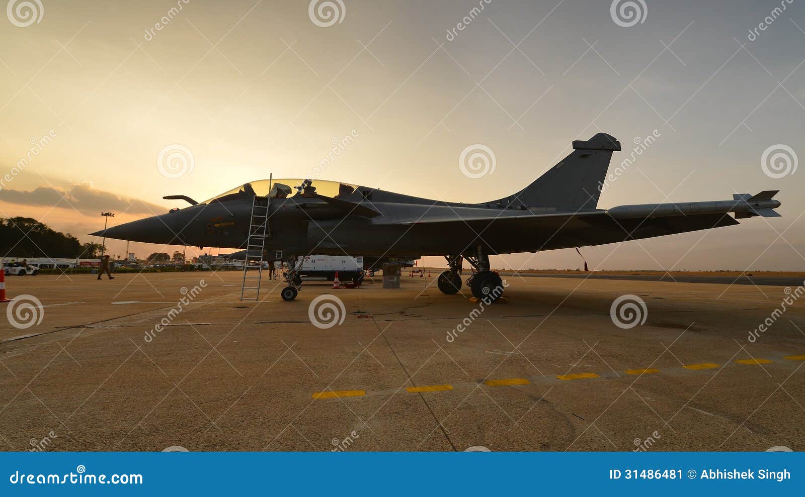 Multi-role fighter jet stock image. Image of fighter - 31486481