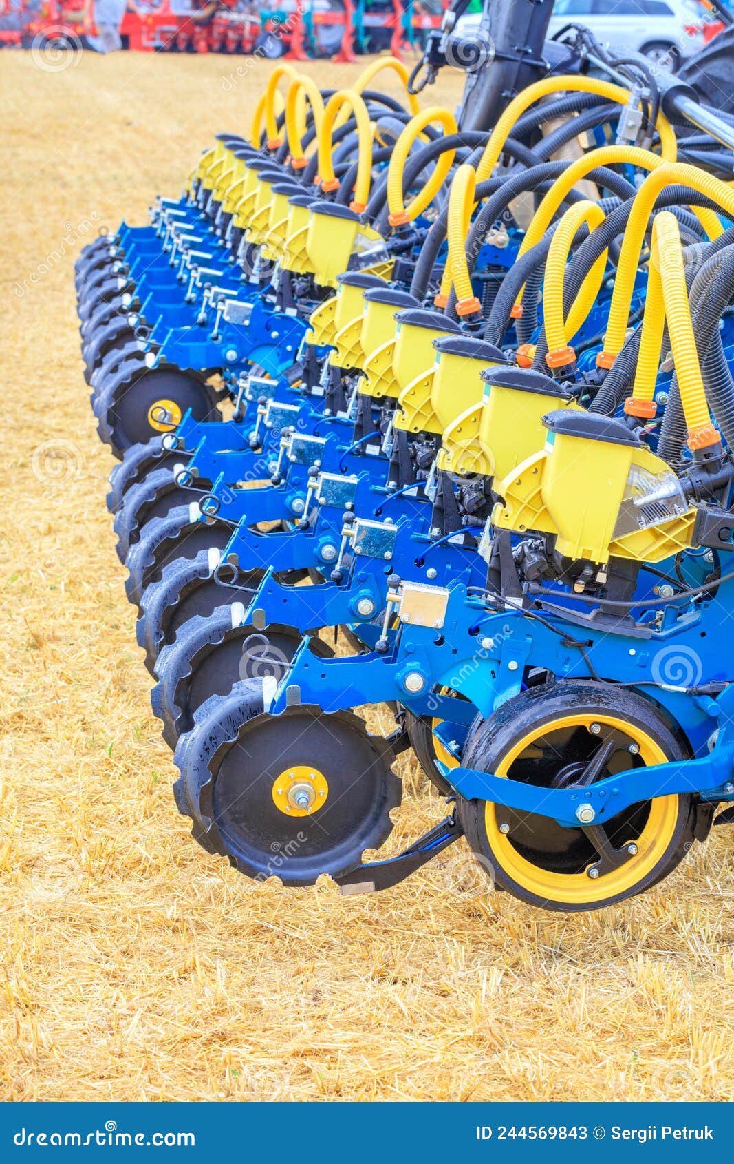 Multi Row Seeder with a Mechanism for Precise Seed Distribution Used in ...