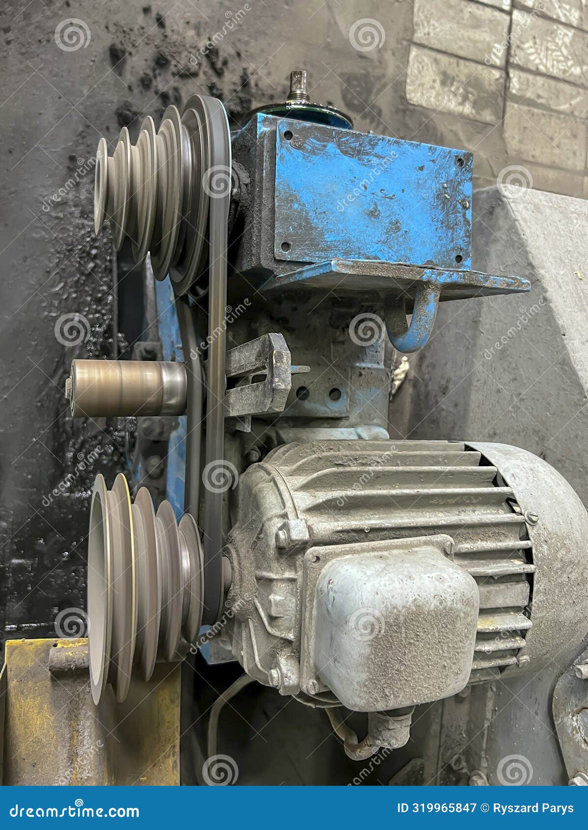 Multi-stage Belt Transmission with V-belt Stock Image - Image of ...
