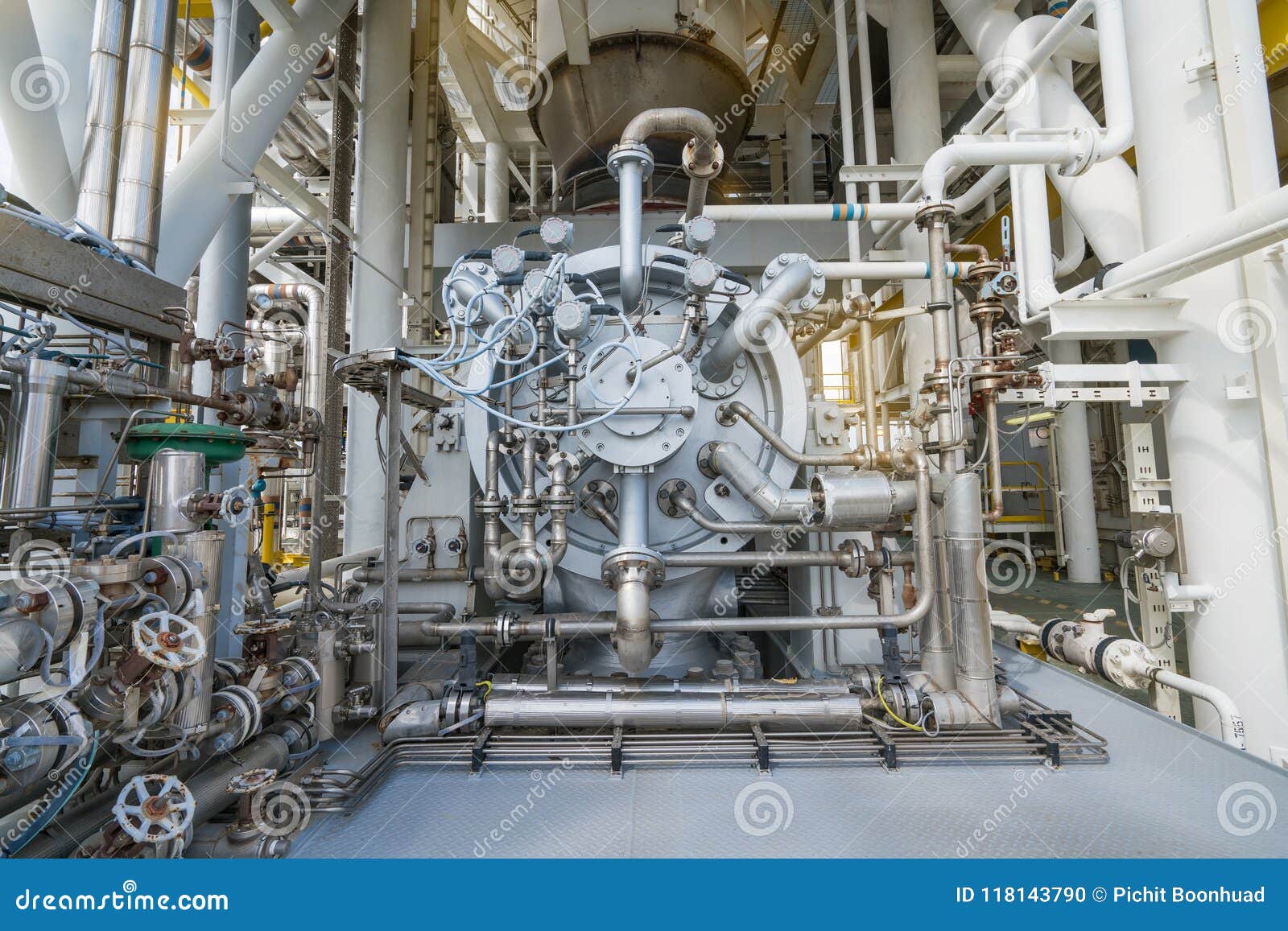 Multi Stage Centrifugal Gas Compressor Radial Type at Offshore Oil and ...
