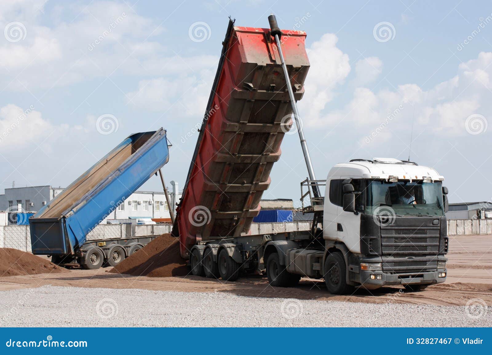 Multi-ton dump truck stock image. Image of multiton, crushed - 32827467