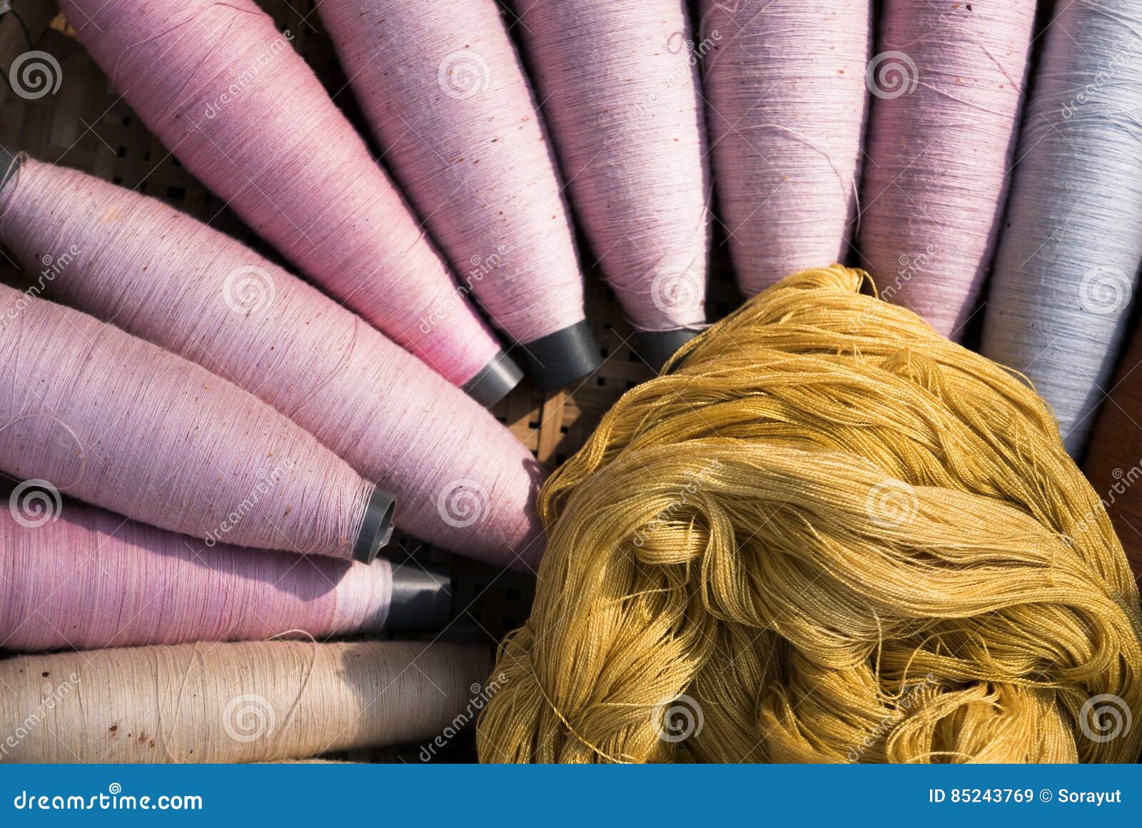 Multicolors Thread Silks Dye Stock Image - Image of cotton, bobbin ...