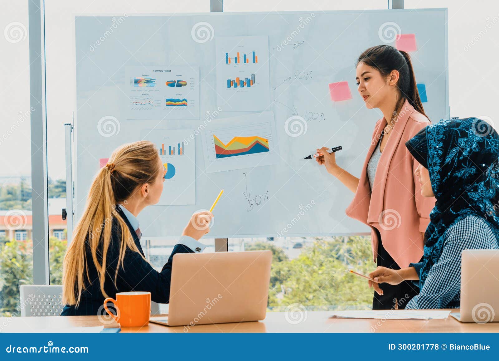 Multicultural Working Group in Teamwork Meeting. Uds Stock Photo ...