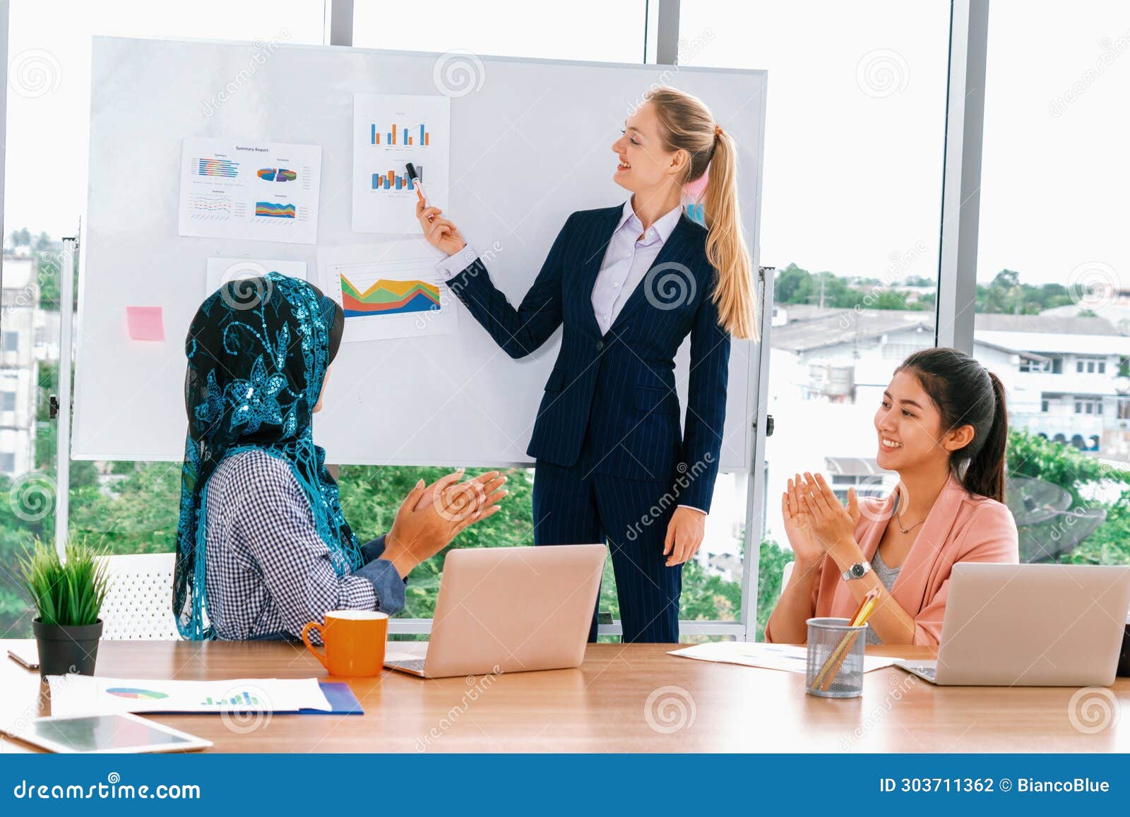 Multicultural Working Group in Teamwork Meeting. Uds Stock Photo ...