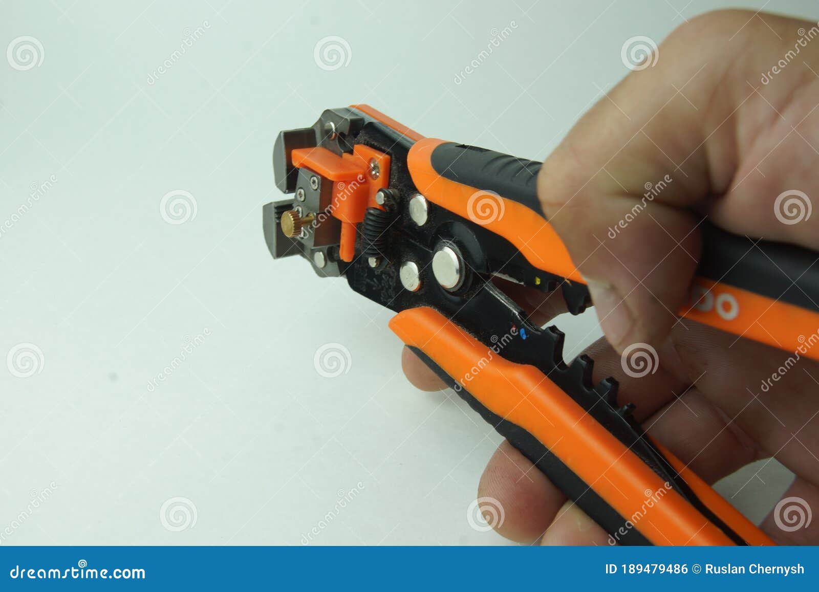 Multifunctional Puller for Removing Insulation from the Wire Stock ...