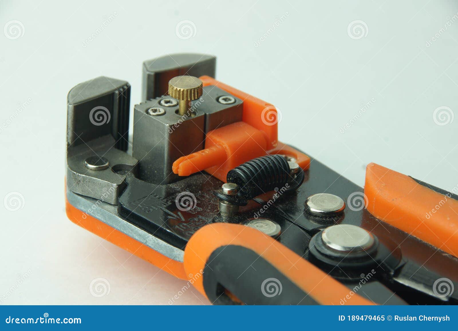 Multifunctional Puller for Removing Insulation from the Wire Stock ...