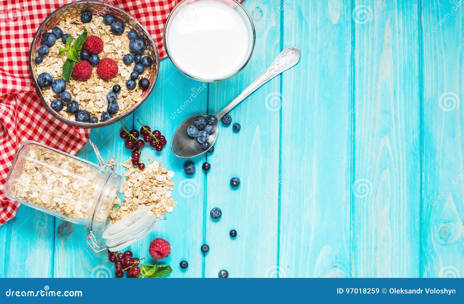 Multigrain Wholewheat Healthy Cereals with Fresh Berry for Breakfast ...