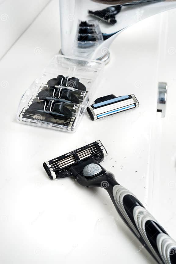 Multiple blade razor stock image. Image of stainless - 47978207