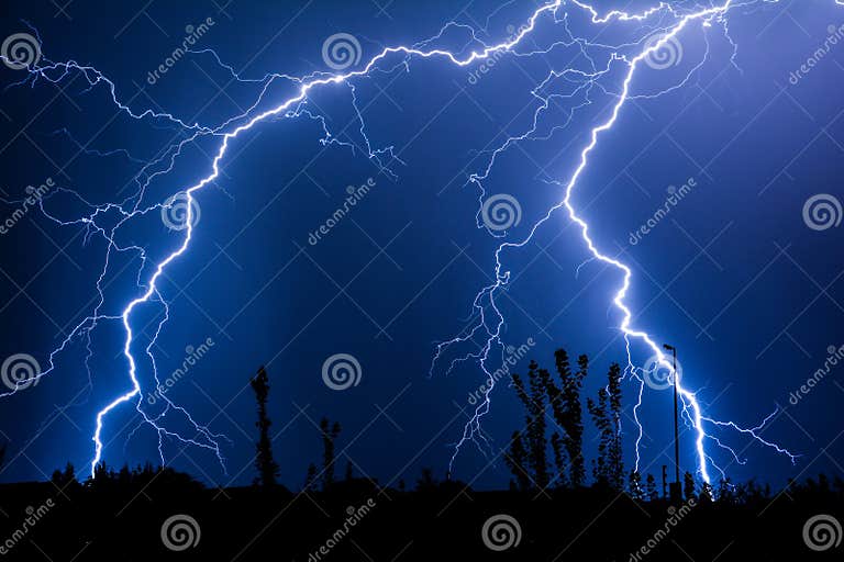 Multiple Lightning Strikes in the Night Skies Stock Image - Image of ...