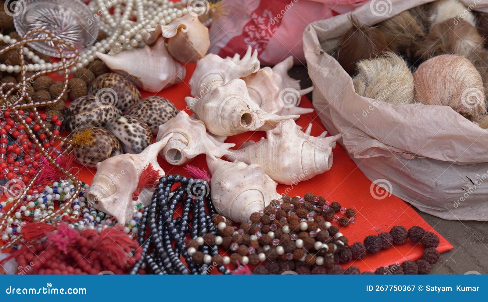 Multiple Shankh Image New HD Stock Image - Image of graphic, vintage ...