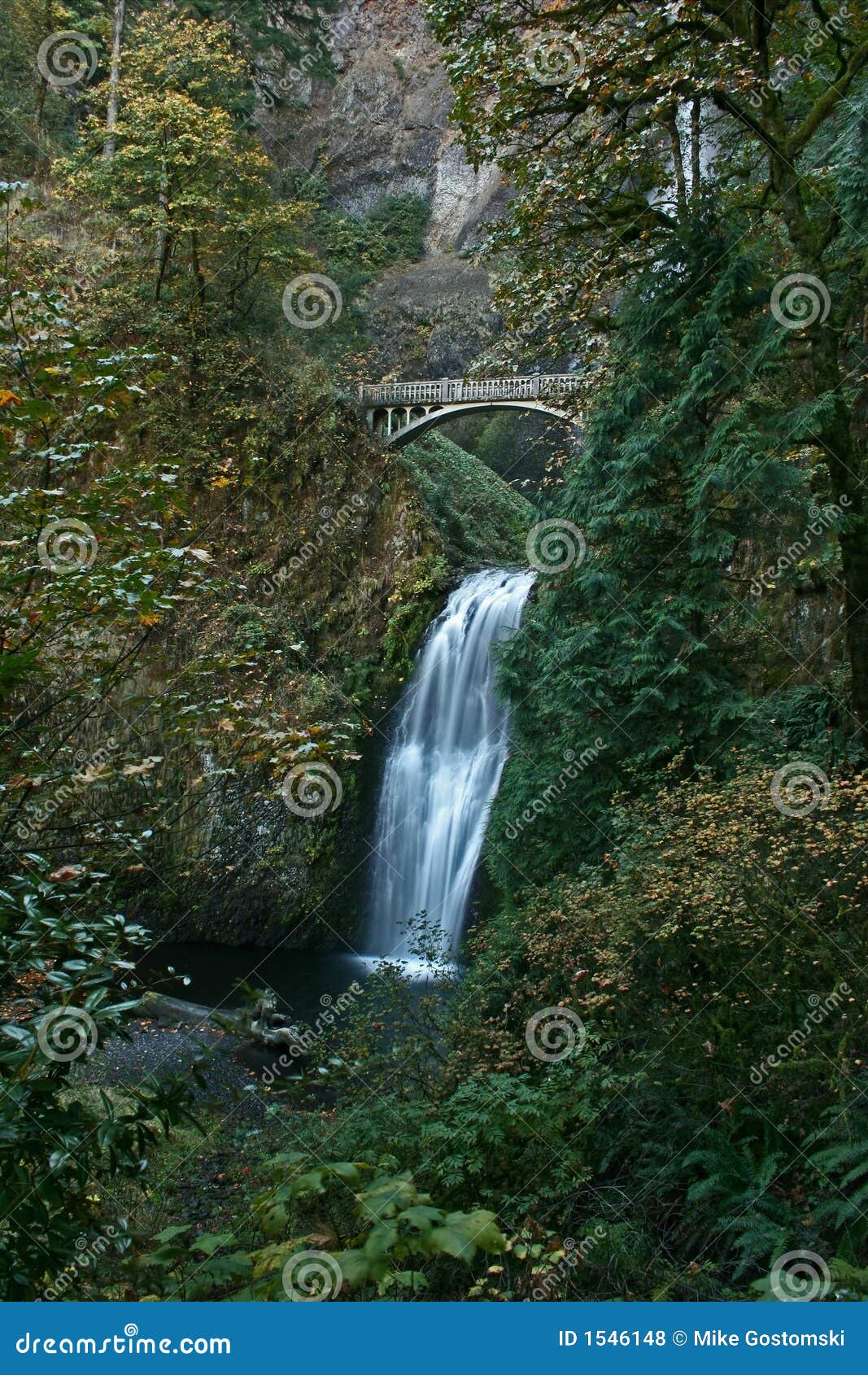 Multnomah Falls stock photo. Image of portland, waterfall - 1546148