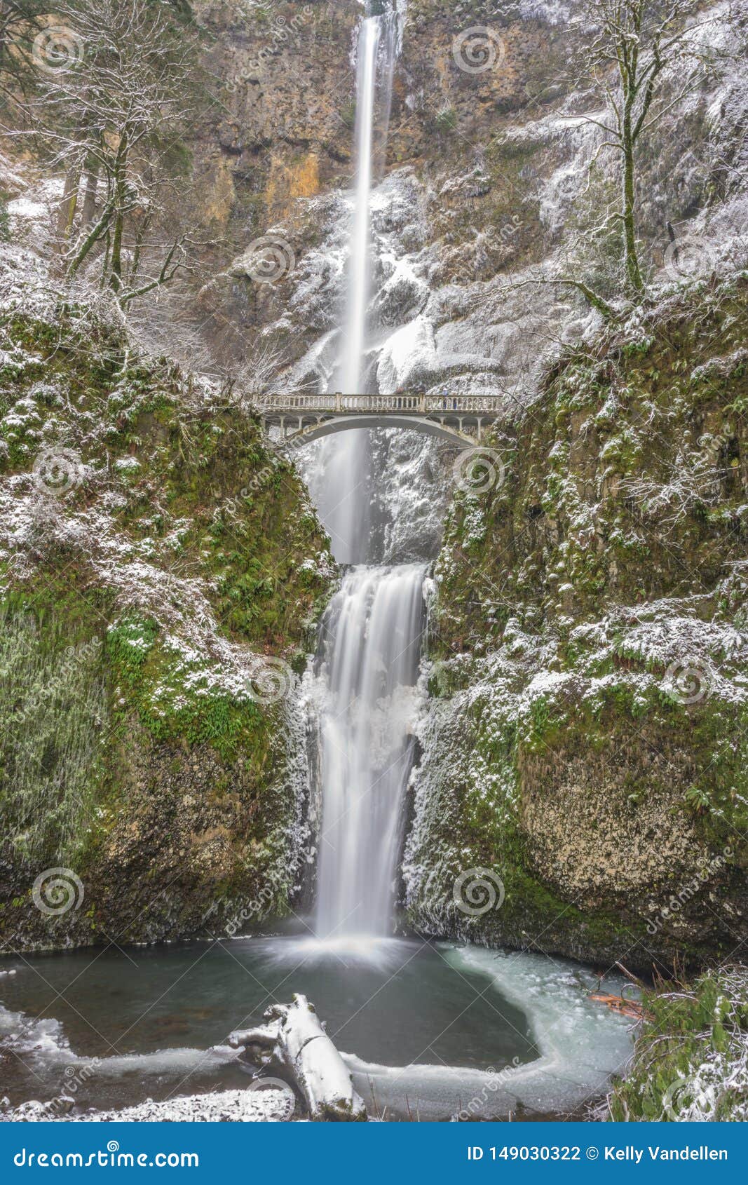 Multnomah Falls in Winter stock photo. Image of mountains - 149030322
