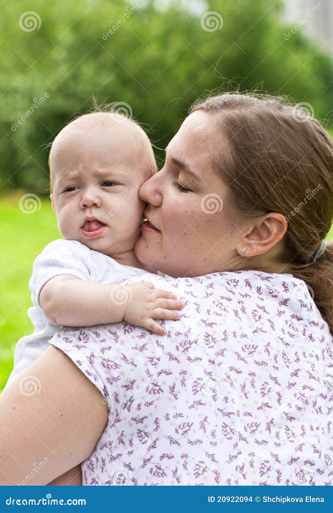 Mum walks with the child stock photo. Image of parent - 20922094