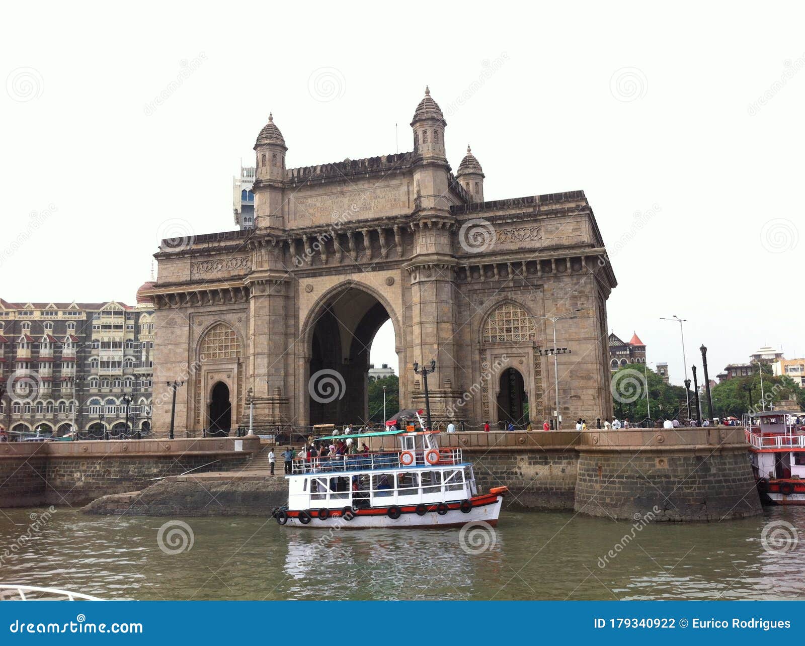 Mumbai Ferry at Gateway of India Editorial Photography - Image of ...