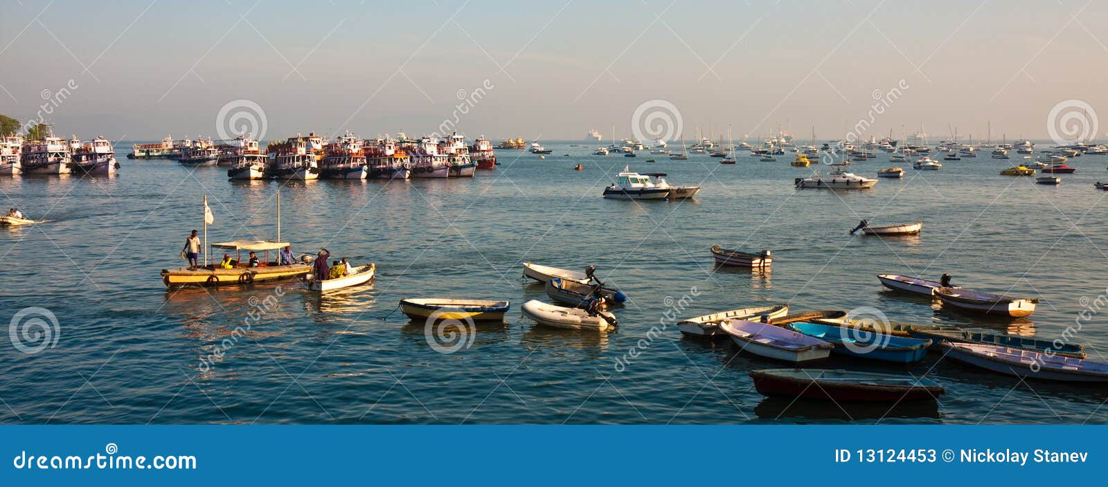 Mumbai Harbor editorial stock photo. Image of port, traditional - 13124453