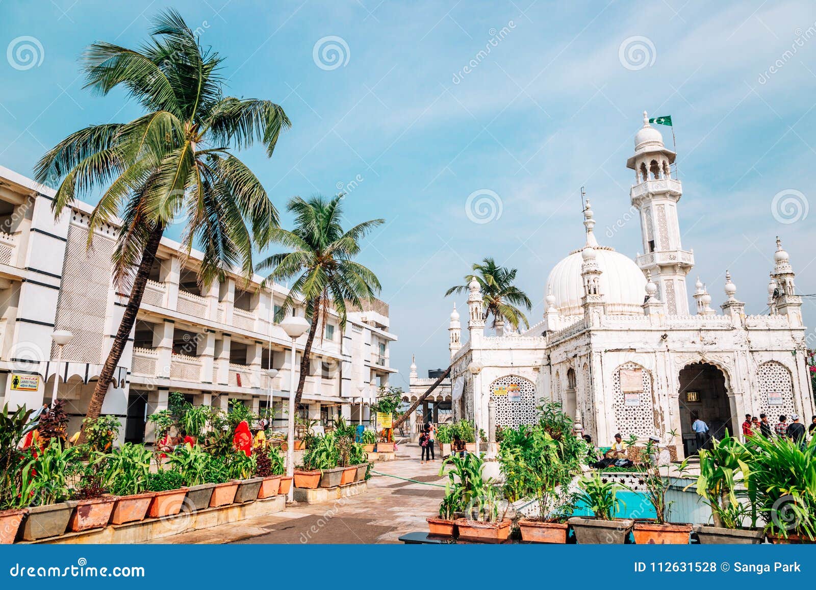 Haji Ali Dargah Mosque in Mumbai, India Editorial Stock Photo - Image ...