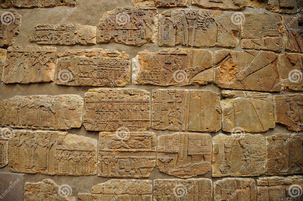 Ancient Egyptian Wall Inscriptions and Drawings at the British Museum ...