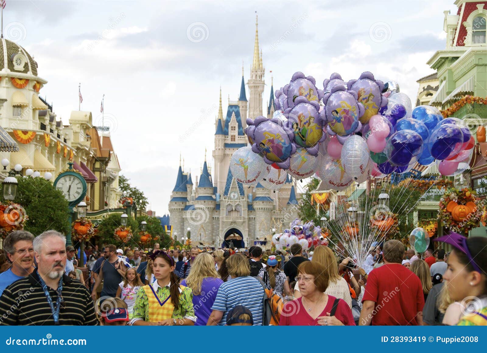 Mundo de Disney imagen de archivo editorial. Imagen de disney - 28393419