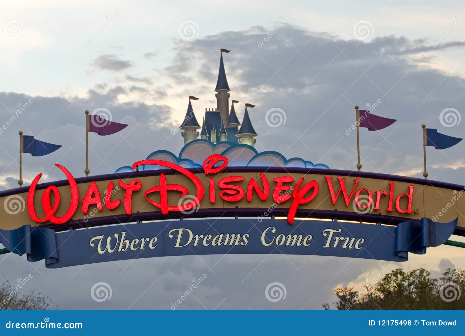 Mundo de Walt Disney foto de archivo editorial. Imagen de orlando ...