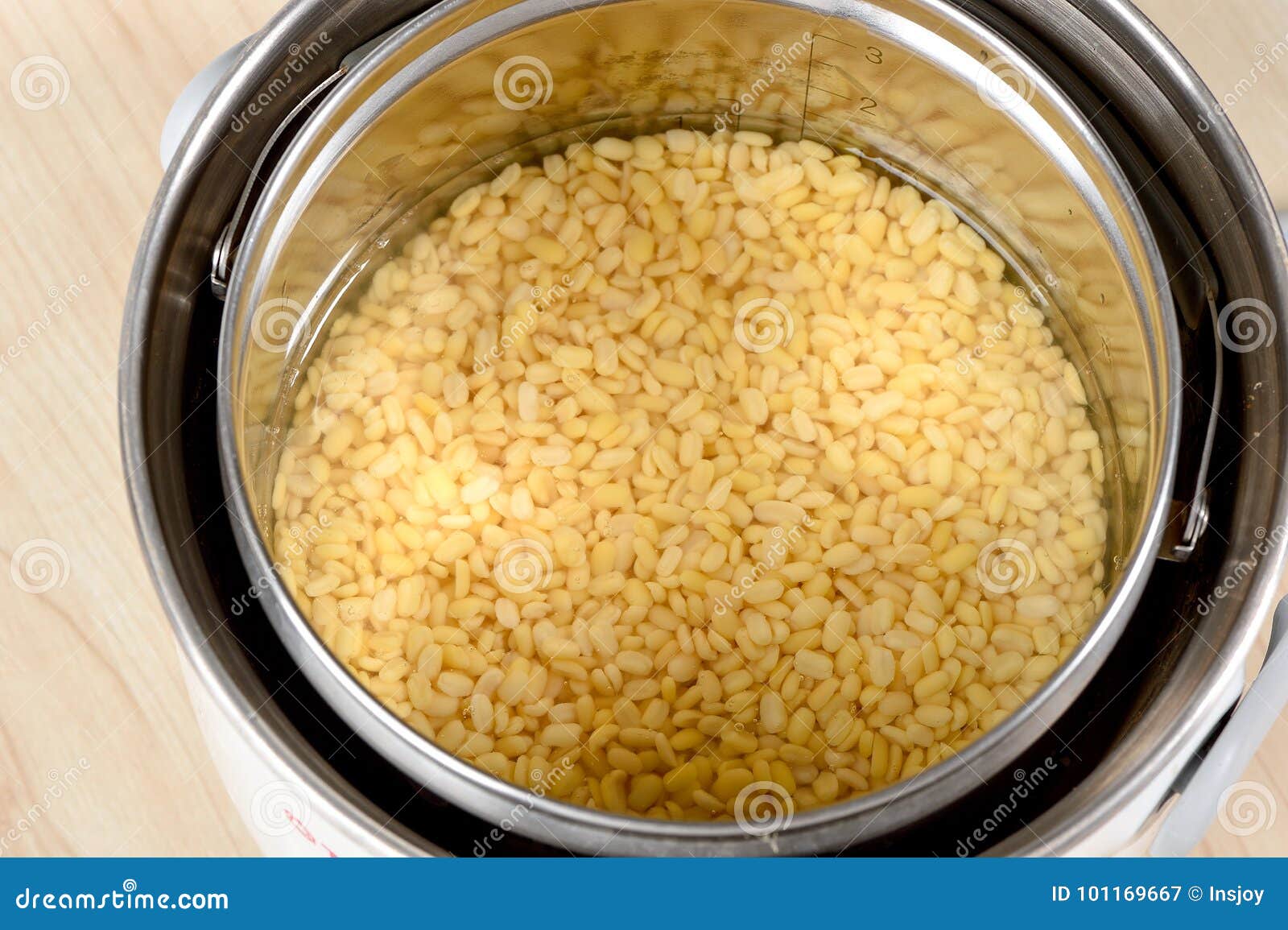 Mung bean in electric pot stock image. Image of crop - 101169667