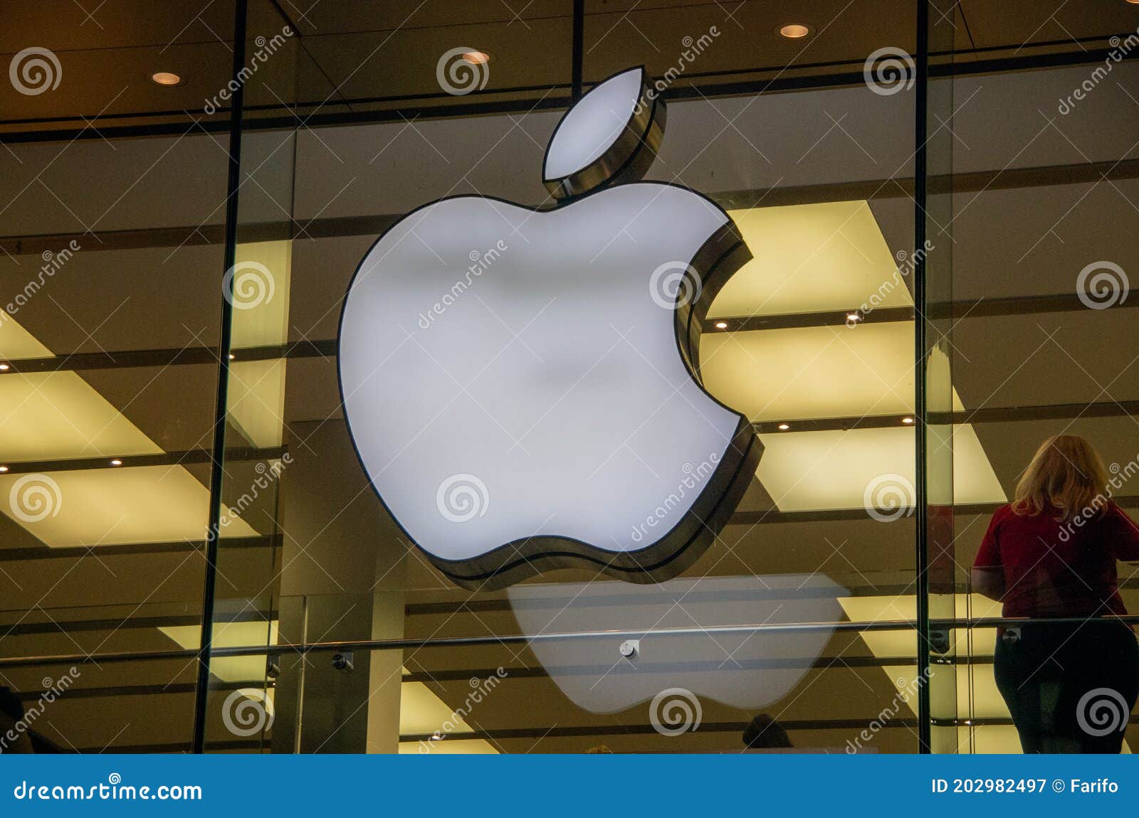 Munich Germany 23.11.2020. Nocturnal Storefront and Logo of Apple a ...