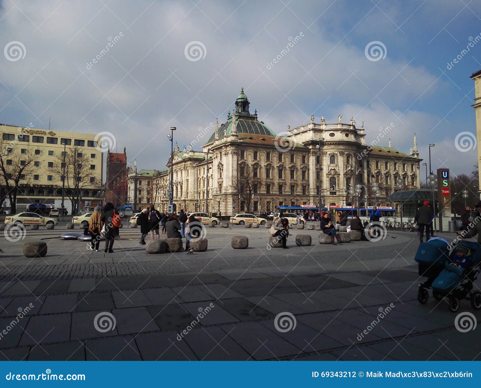 Munich karlsplatz editorial photography. Image of karlsplatz - 69343212