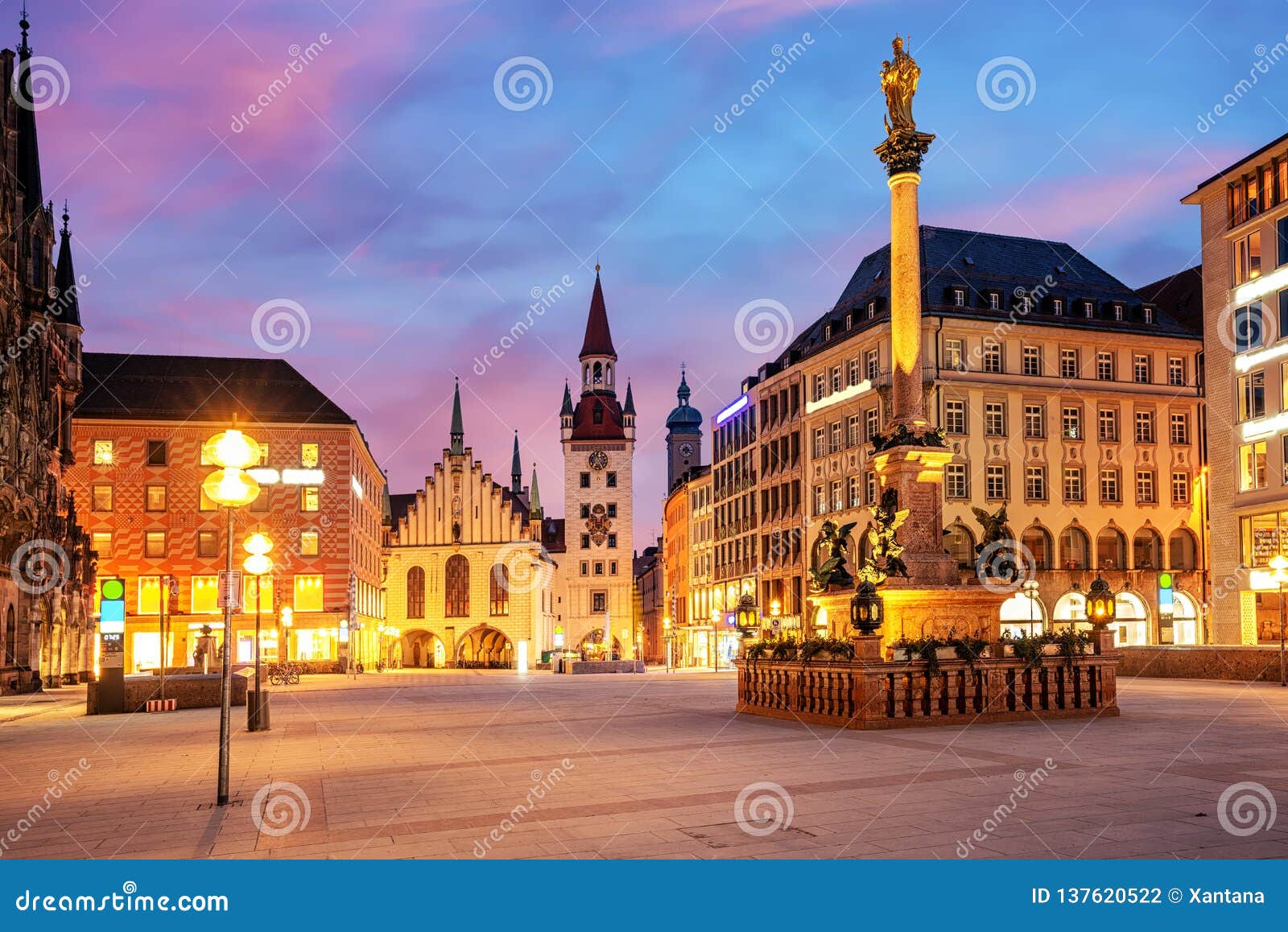 Munich Old Town, Marienplatz and the Old Town Hall, Germany Stock Photo ...