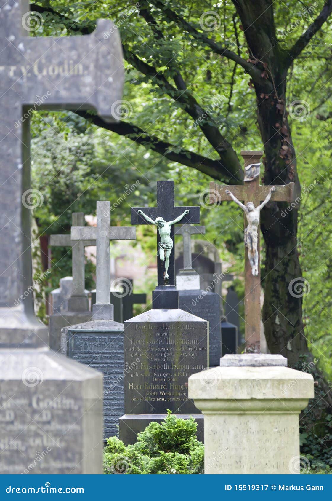 Munich south cemetery stock image. Image of loss, munich - 15519317