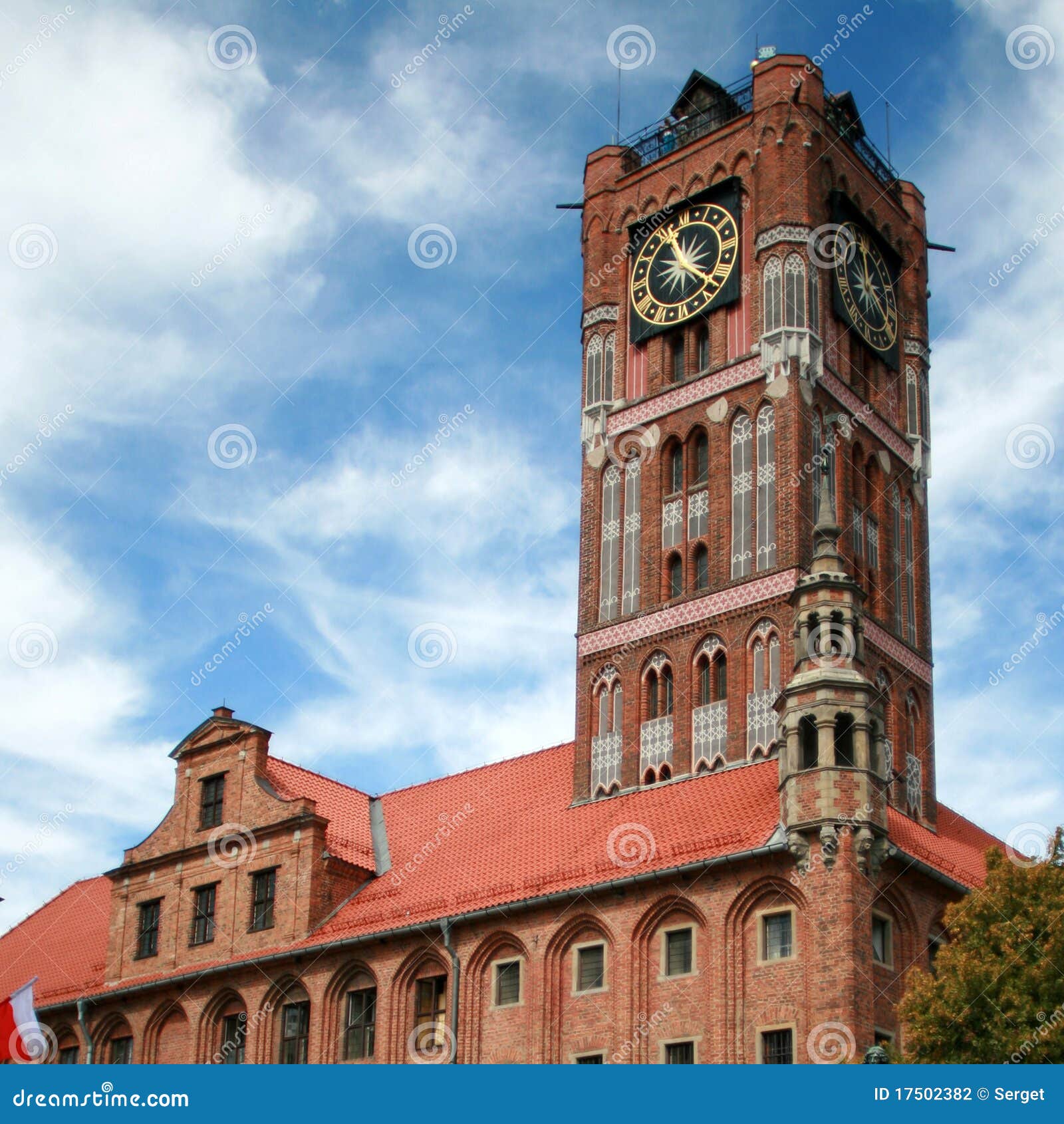 Municipio a Torum, Polonia fotografia stock. Immagine di mattone - 17502382