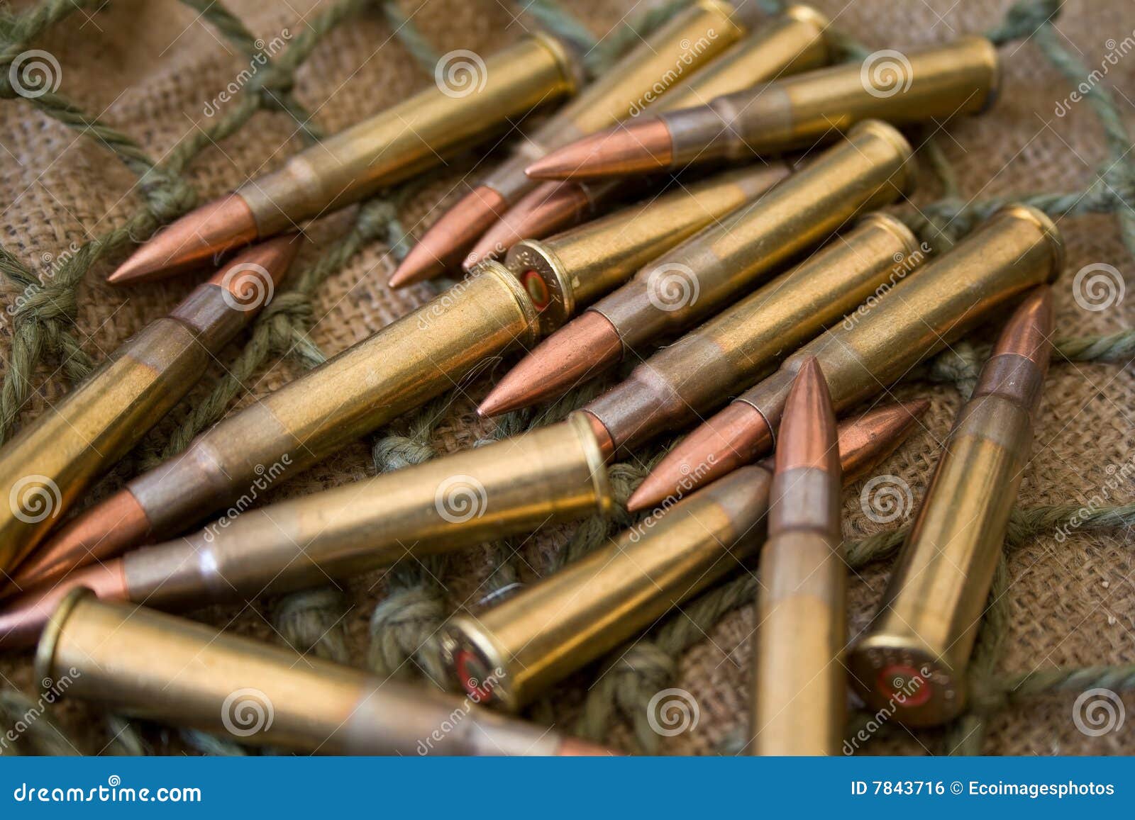 Munitie AK 47 stock foto. Image of metaal, oorlog, kanon - 7843716