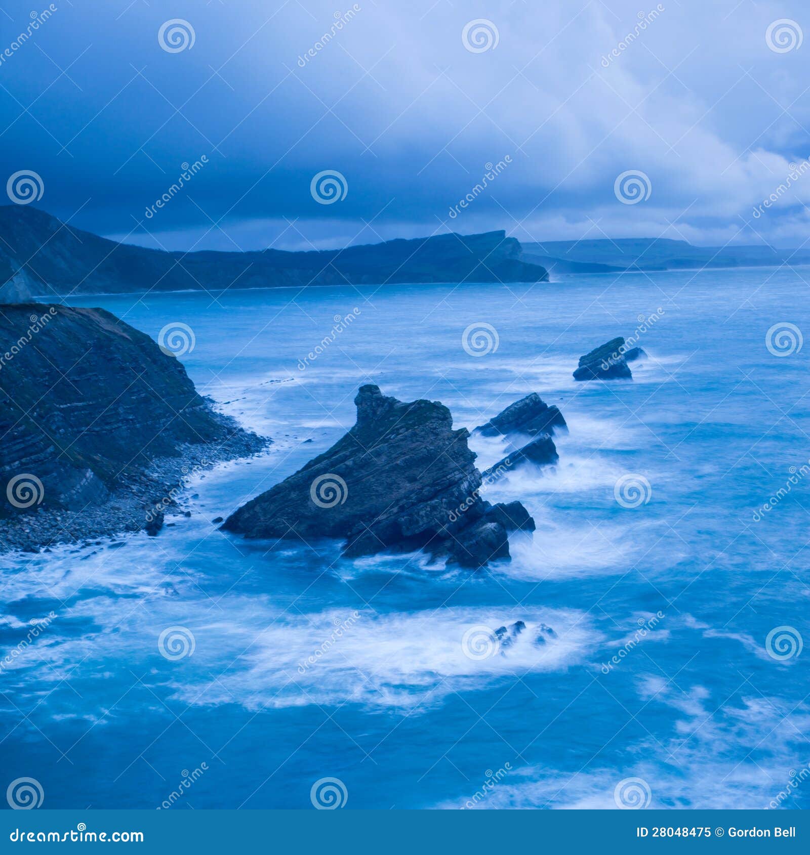 Mupe Bay stock image. Image of cliffs, canoe, dorset - 28048475