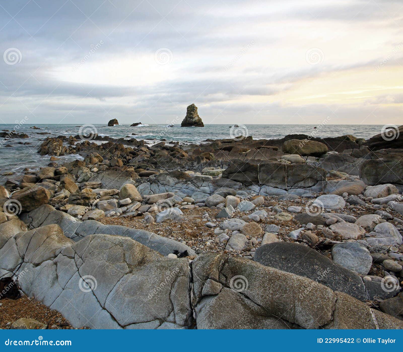 Mupe Bay Dorset stock photo. Image of england, blur, cove - 22995422