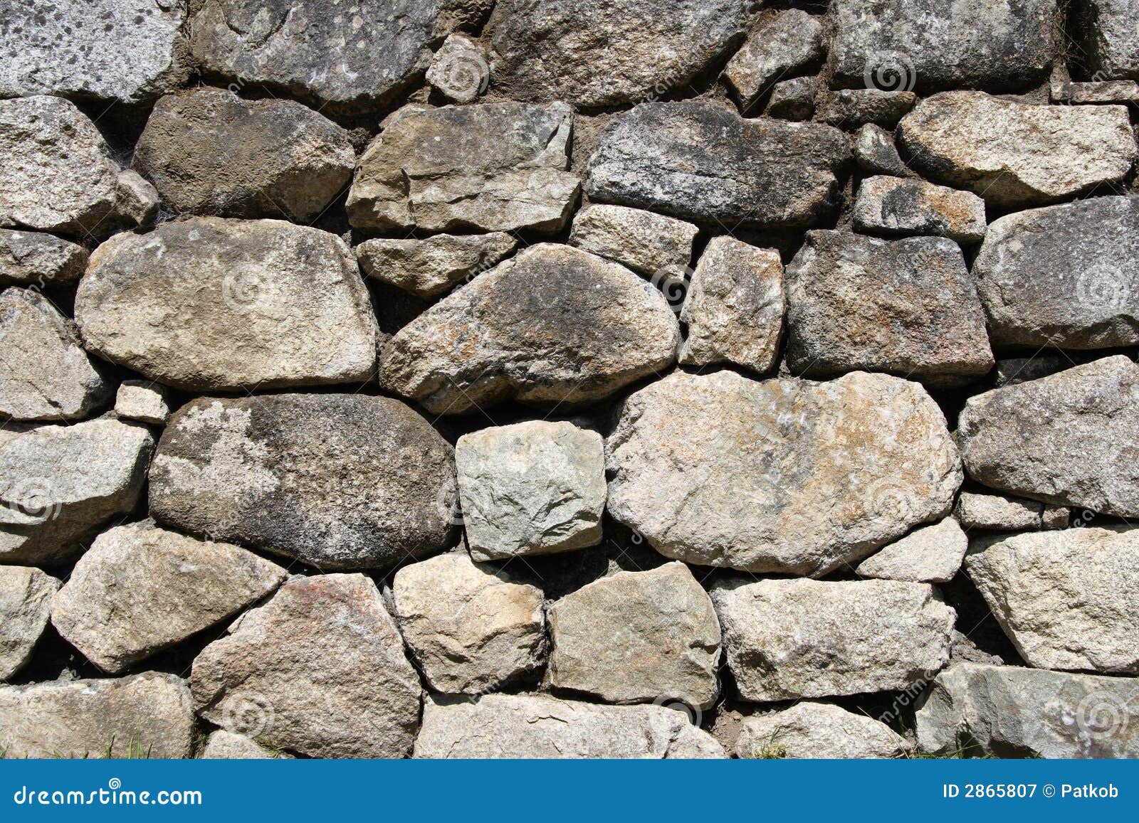 Mur en pierre de roche image stock. Image du brique, archéologie - 2865807