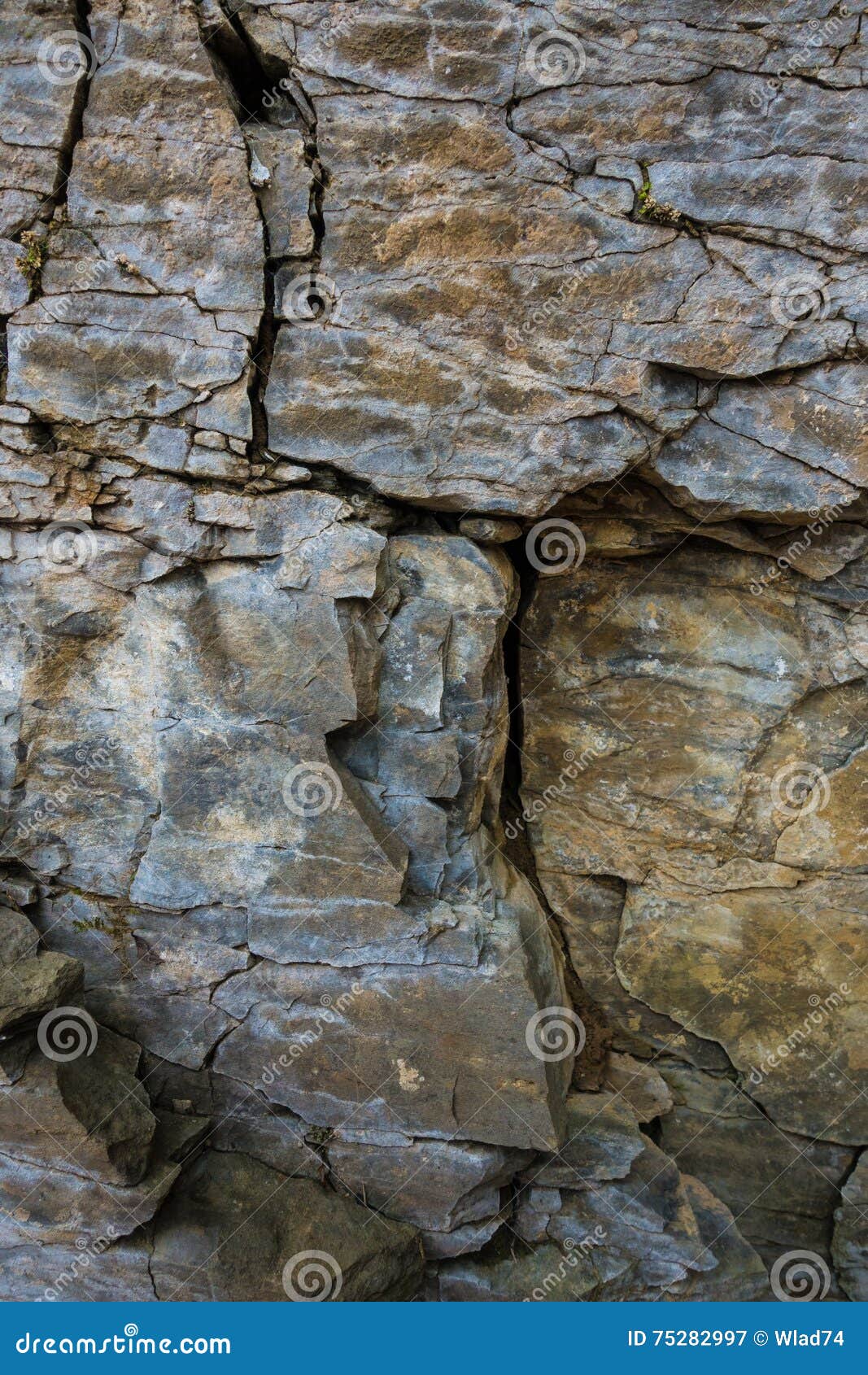 Mur En Pierre De Roche Avec Des Fissures Image stock - Image du ...