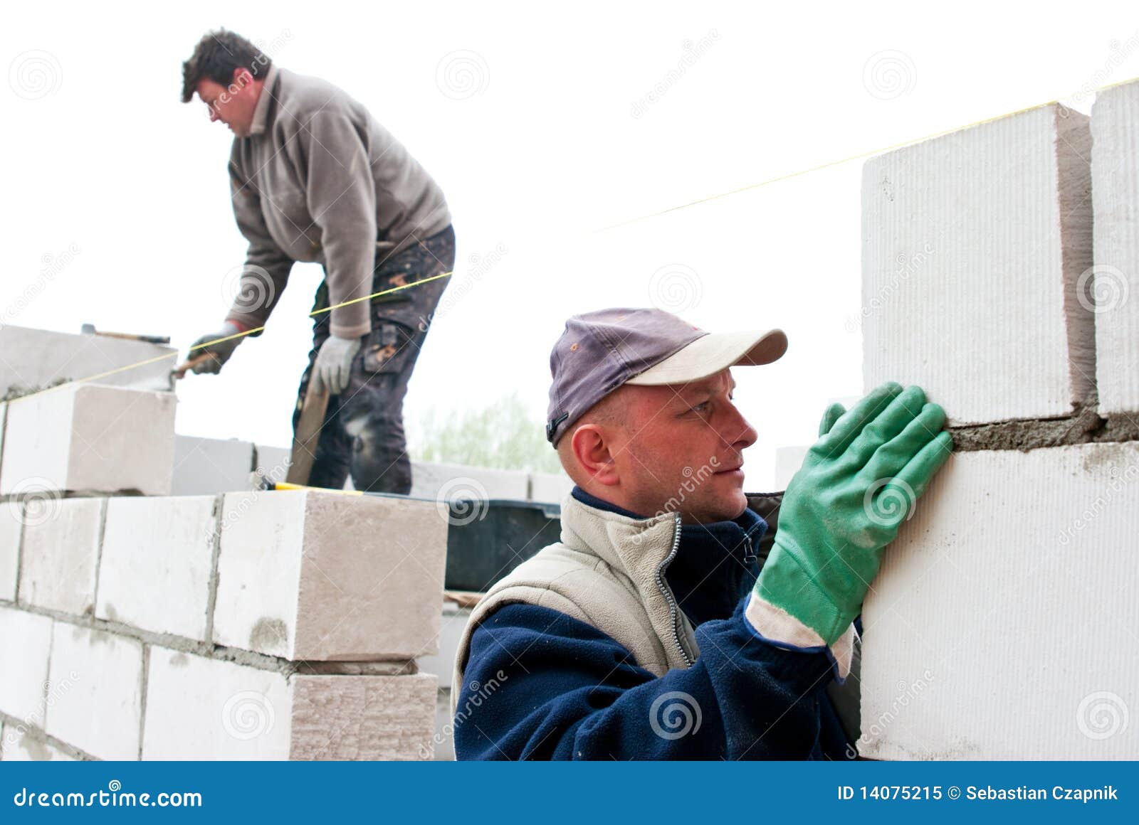 Muratori immagine stock. Immagine di domestico, lavoratori - 14075215