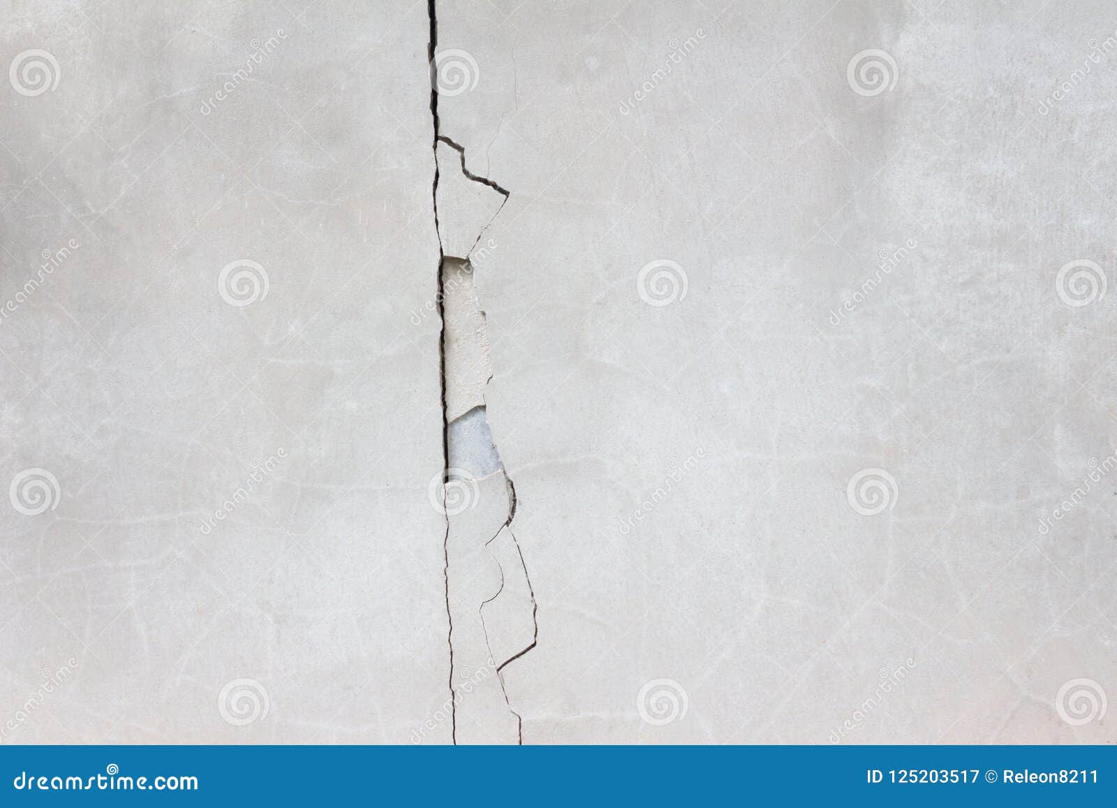 Muro de cimento rachado imagem de stock. Imagem de parede - 125203517