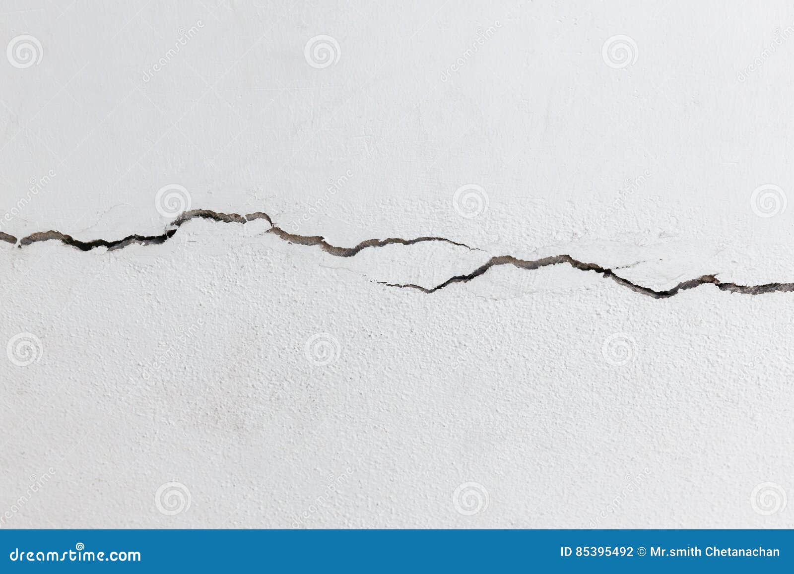 Muro de cimento rachado foto de stock. Imagem de rachado - 85395492