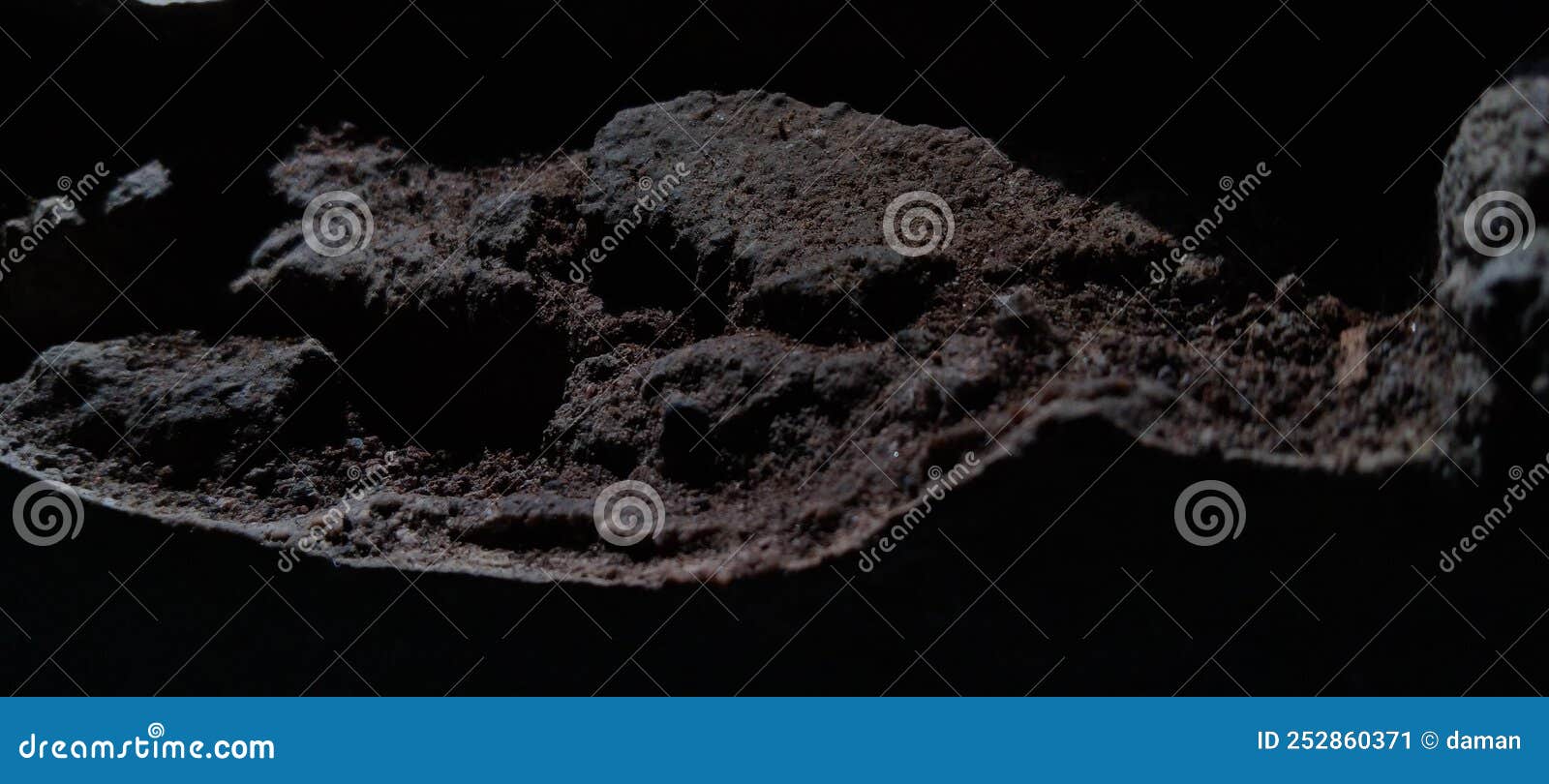 Muro de la casa rota imagen de archivo. Imagen de roto - 252860371