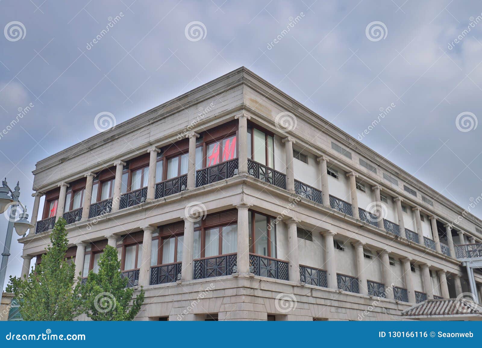 A Murray House in Stanley Hong Kong Editorial Photo - Image of boat ...
