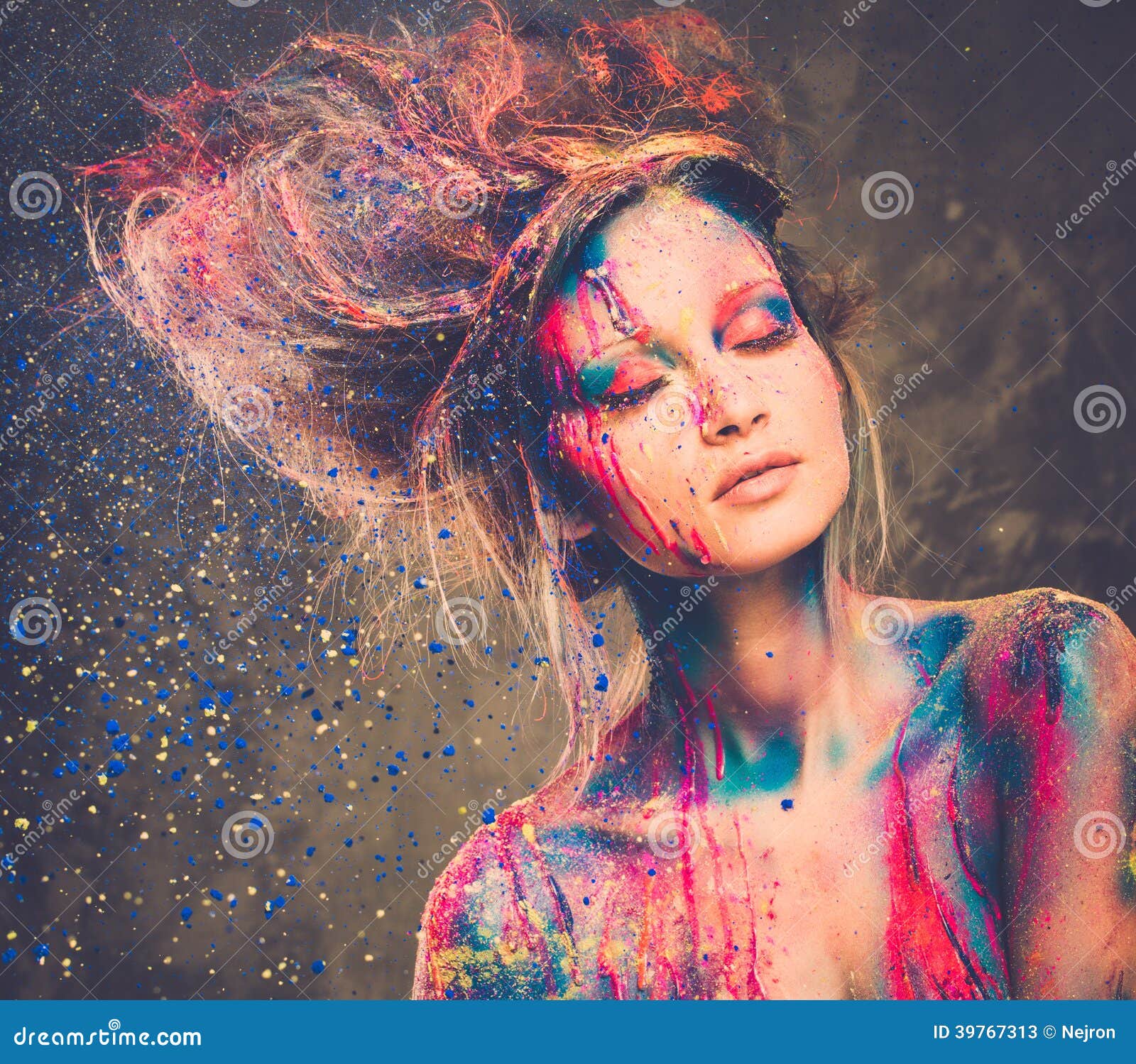 Musa con body art creativo immagine stock. Immagine di sogno - 39767313