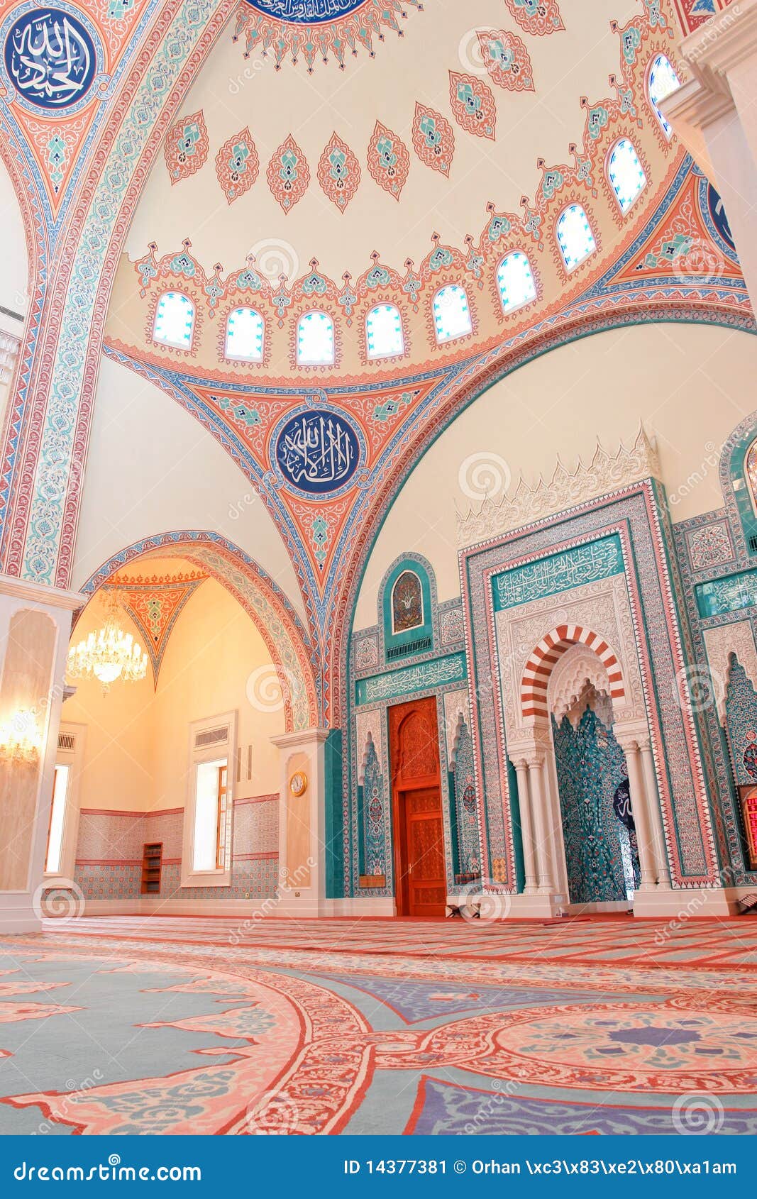 Muscat, Oman - Interior of Taymoor Mosque Stock Image - Image of middle ...