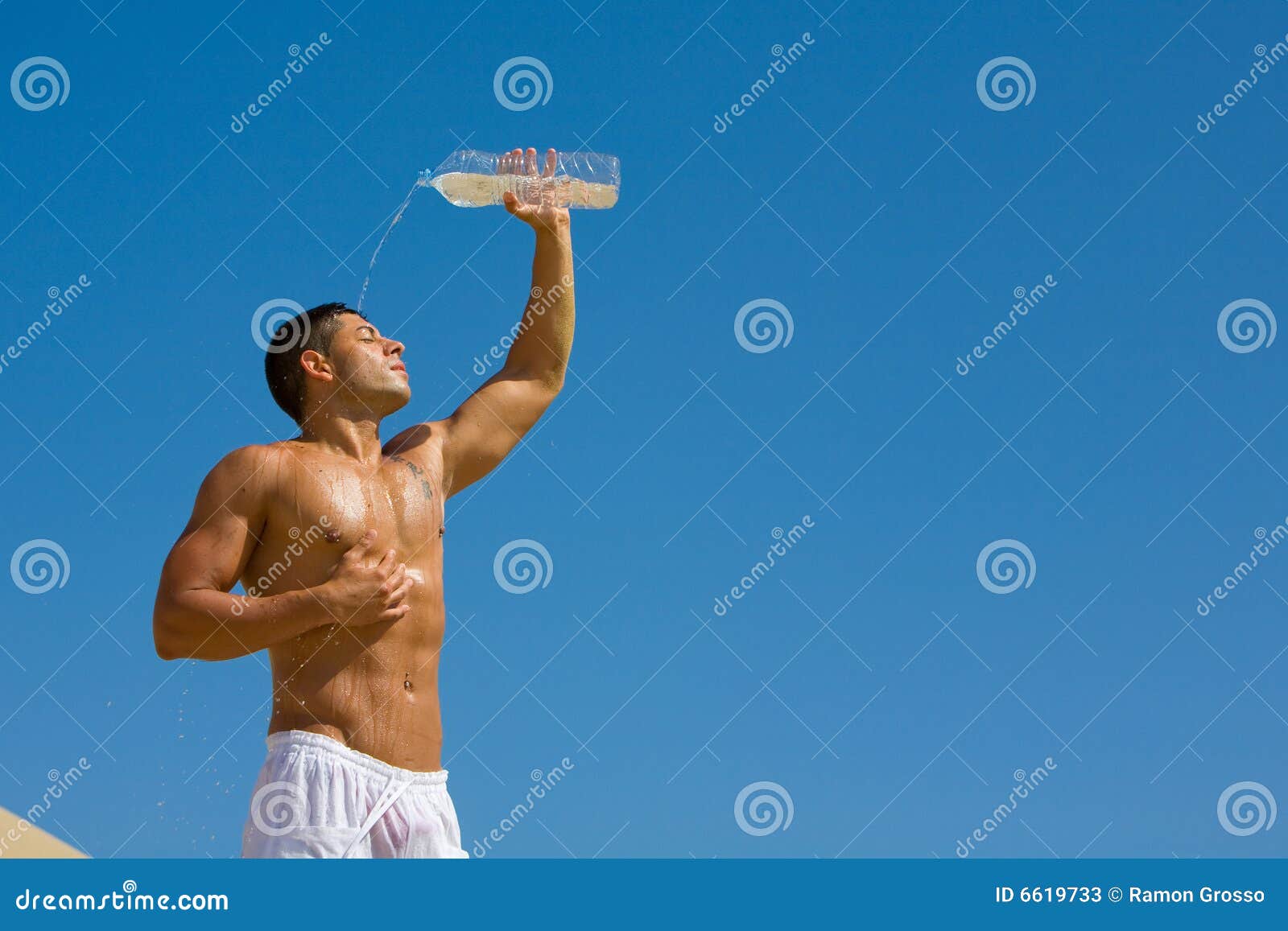 Muscle man stock image. Image of fitness, cooldown, pour - 6619733