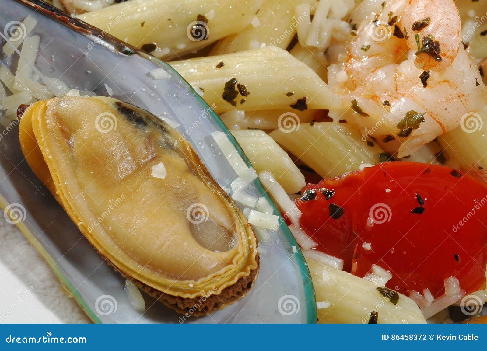 Muscles La Pasta Di Linguini Fotografia Stock - Immagine di muscoli ...