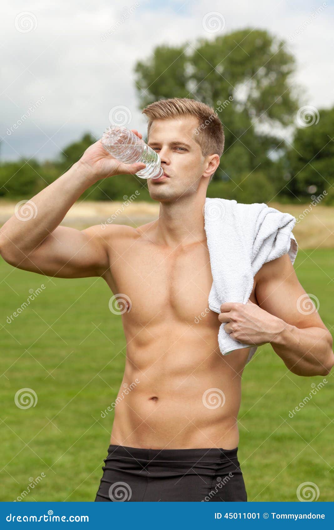 Muscular Young Man Drinking Water Stock Image - Image of muscle ...